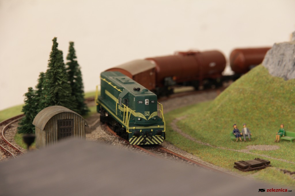 Lokomotiva "kennedy" 661-163 na ZMŽMK | zeleznica.net